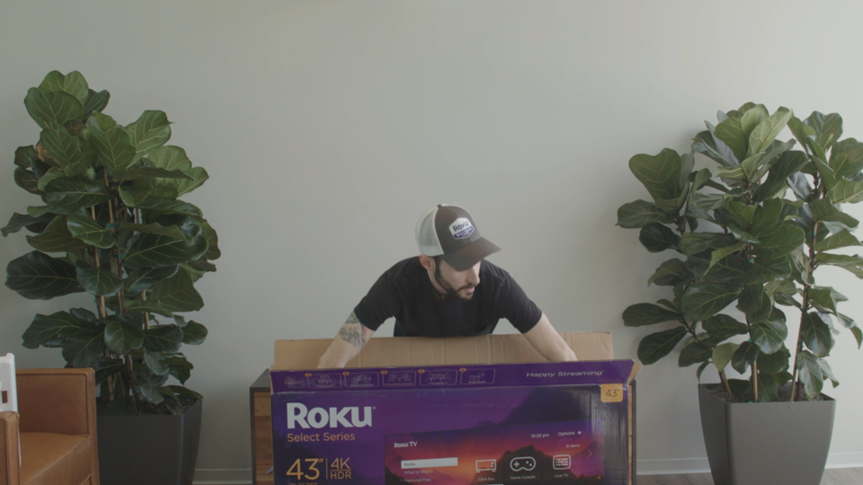 Roku 40-Inch Select Series 1080p Full HD Smart Roku TV with Roku Voice ...