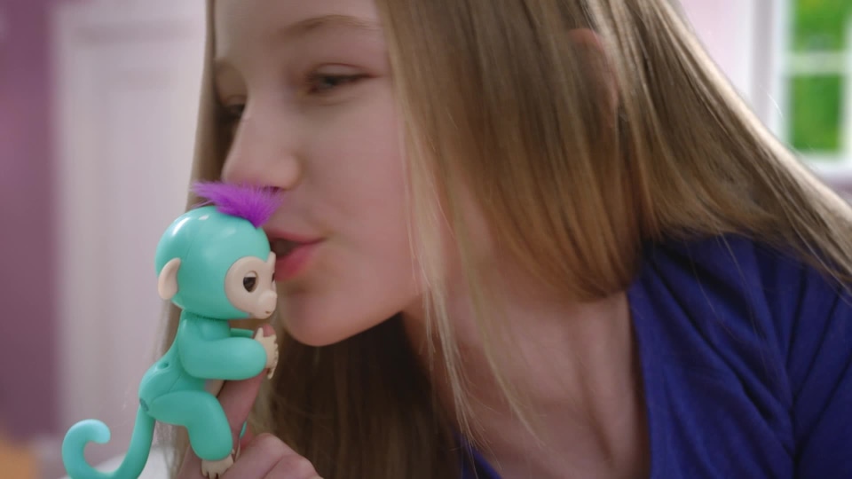 Fingerlings Glitter Monkey - Sugar (White Glitter) - Interactive Baby ...