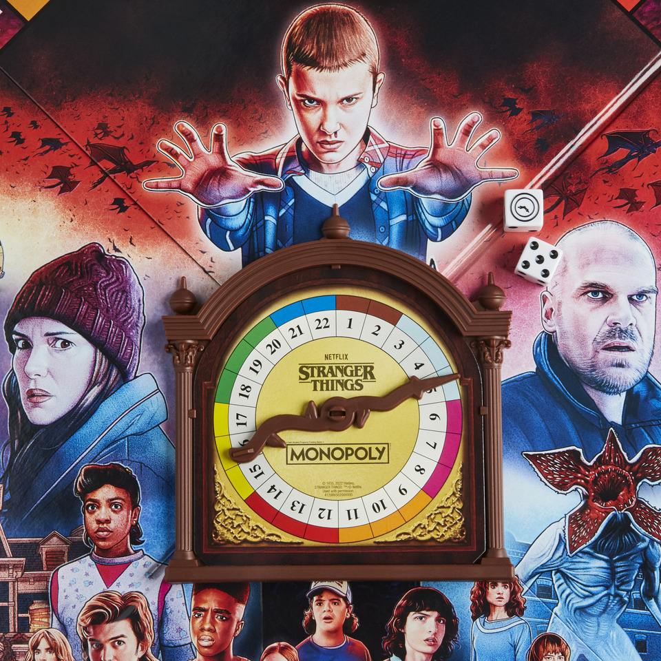 Monopoly: Netflix Stranger Things Edition Board Game for Adults and ...
