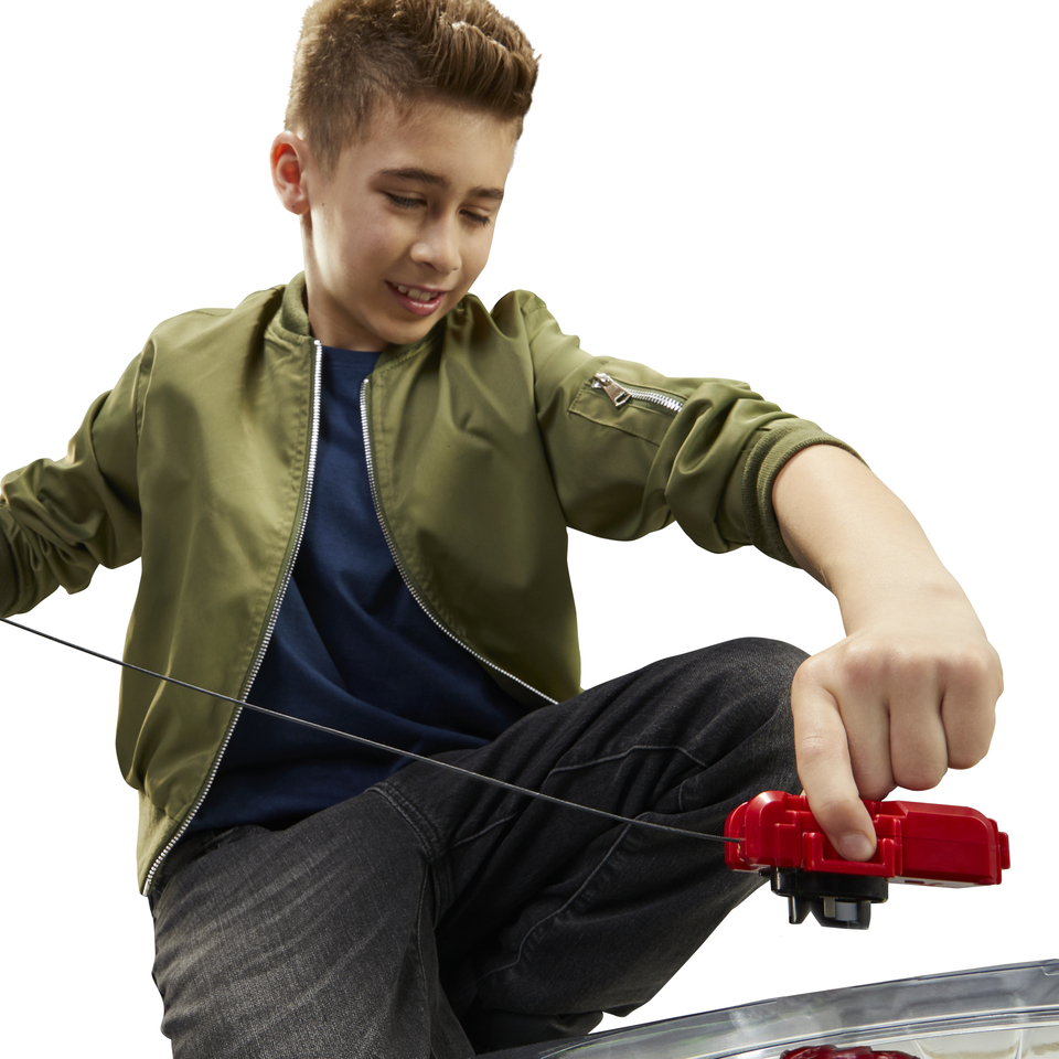 Hasbro - BEYBLADE - BBX DELUXE STRING LAUNCHER SET | Games & Toys — LIMOLIN