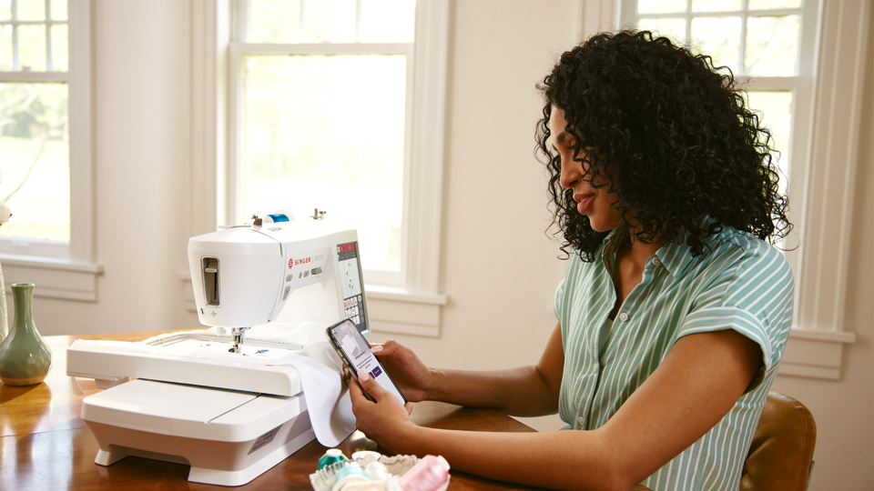 SINGER® SE9180 Embroidery & Sewing Machine with Accessory Kit | 250 ...