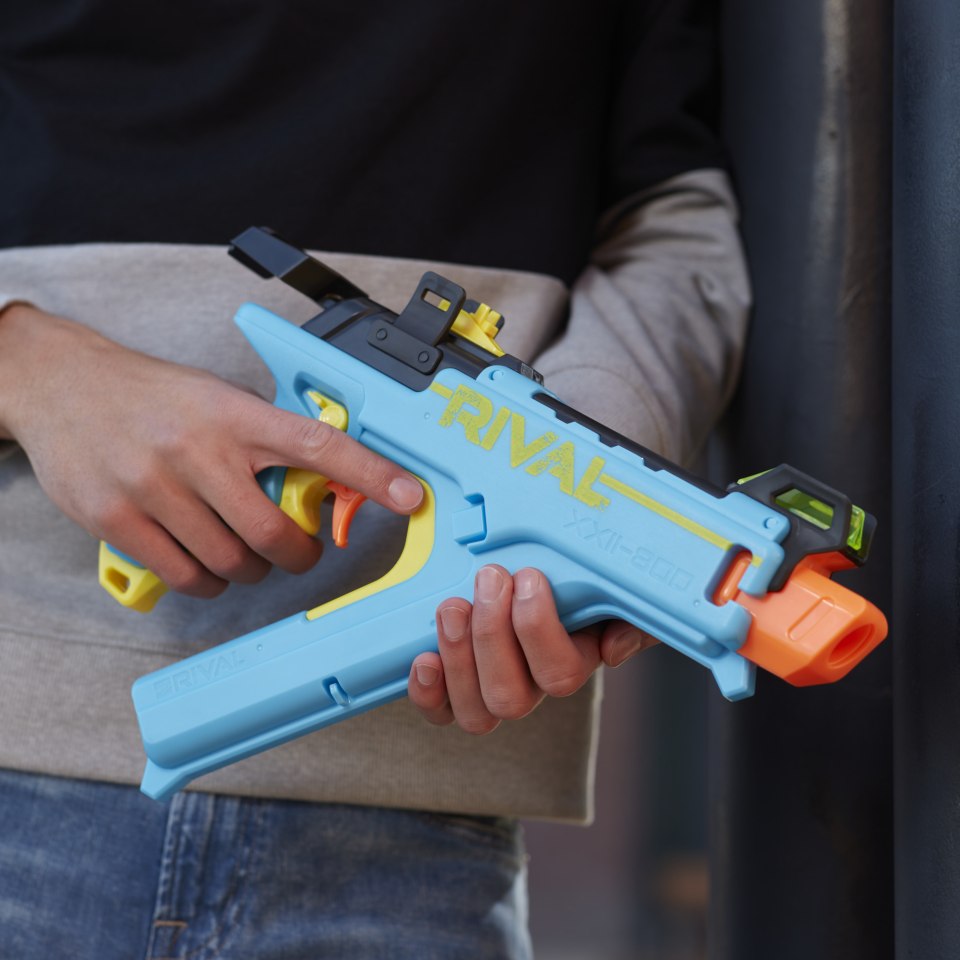 Nerf Rival Pathfinder XXII-1200 Blaster, 12 Nerf Rival Accu-Rounds ...