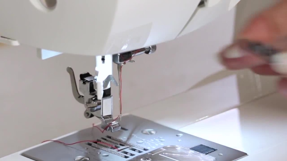 Singer® Stylist™ 7258 Computerized Sewing Machine With 203 Stitch ...