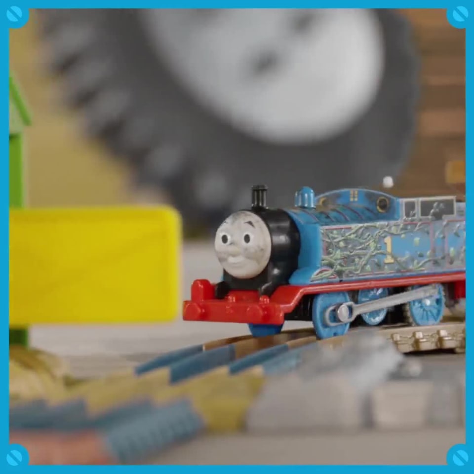 Thomas & Friends TrackMaster Scrapyard Escape Set - Walmart.com