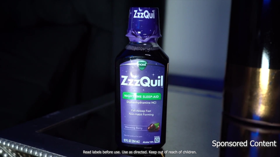 Vicks ZzzQuil Nighttime Sleep Aid Liquid, Diphenhydramine HCI 50mg ...