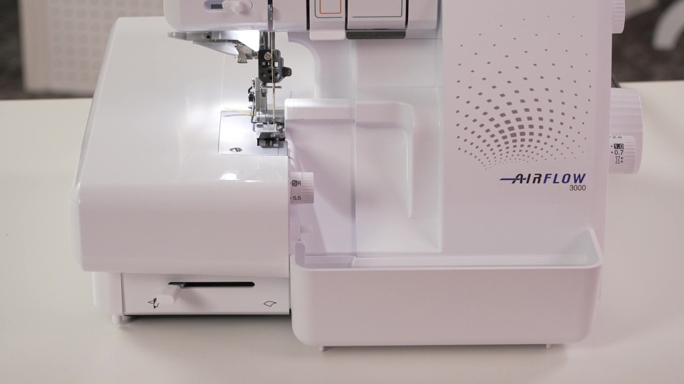 Brother Innov-ís AIRFLOW 3000 Jet-Air Sewing Machine with One-Touch Looper Threading and Stitch ...
