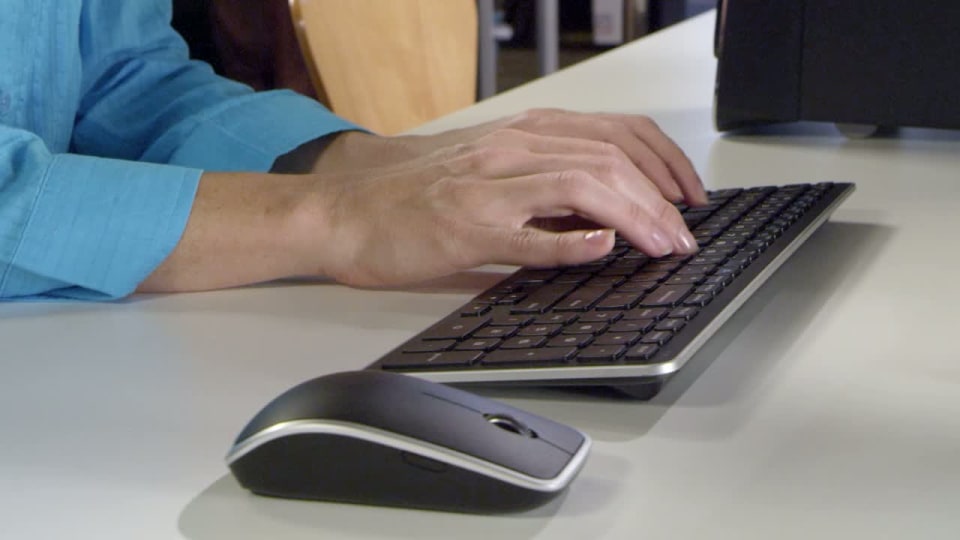 Dell Wireless Keyboard & Mouse KM714 - Walmart.com