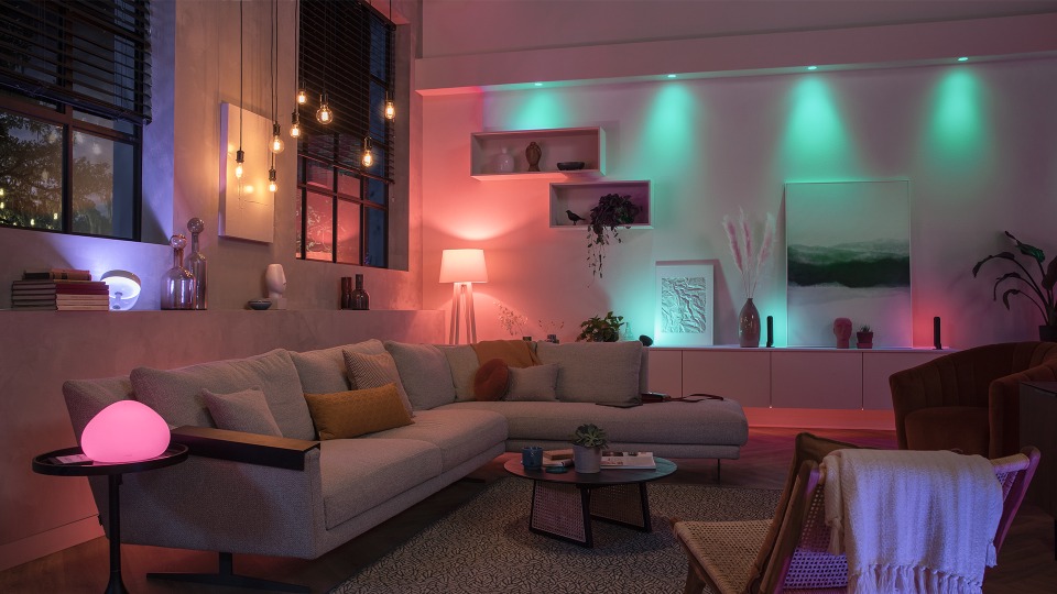 Philips Hue 2m LightStrip Plus with Bluetooth | philips Dubai